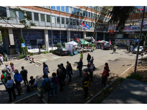 Peti dan blokade Radio-televizije Srbije